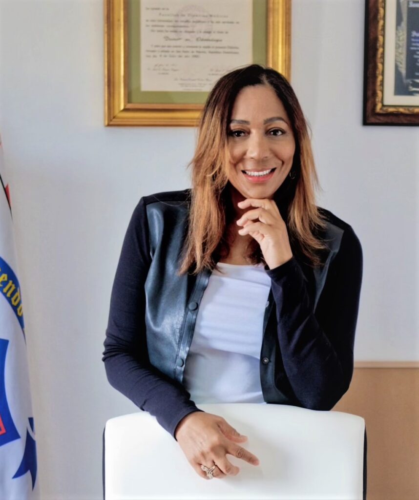 Claudia Daly, trabaja para que Bávaro sea municipio | Socialesymas.com